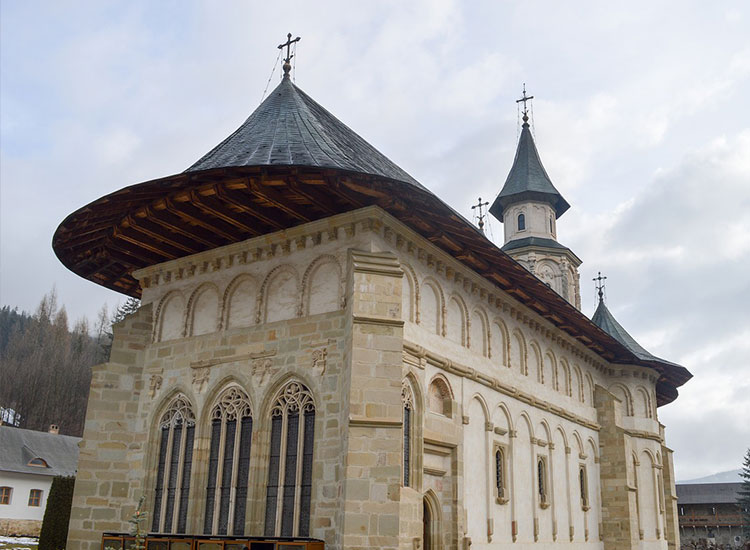 Discover the Monasteries - The Gerald's Hotel